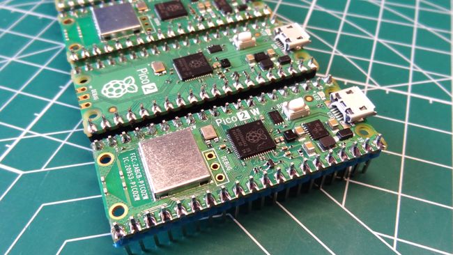 Raspberry Pi Pico 2 W Review: The RP2350 goes wireless | Tom's Hardware