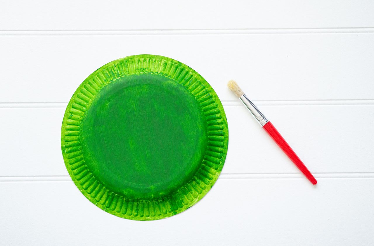How to make paper plate masks | GoodtoKnow