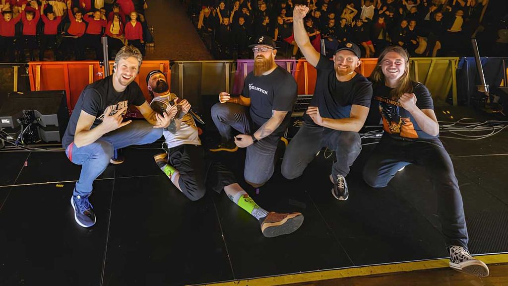 Massive Wagons: On the road at the Great Hall, Lancaster | Louder