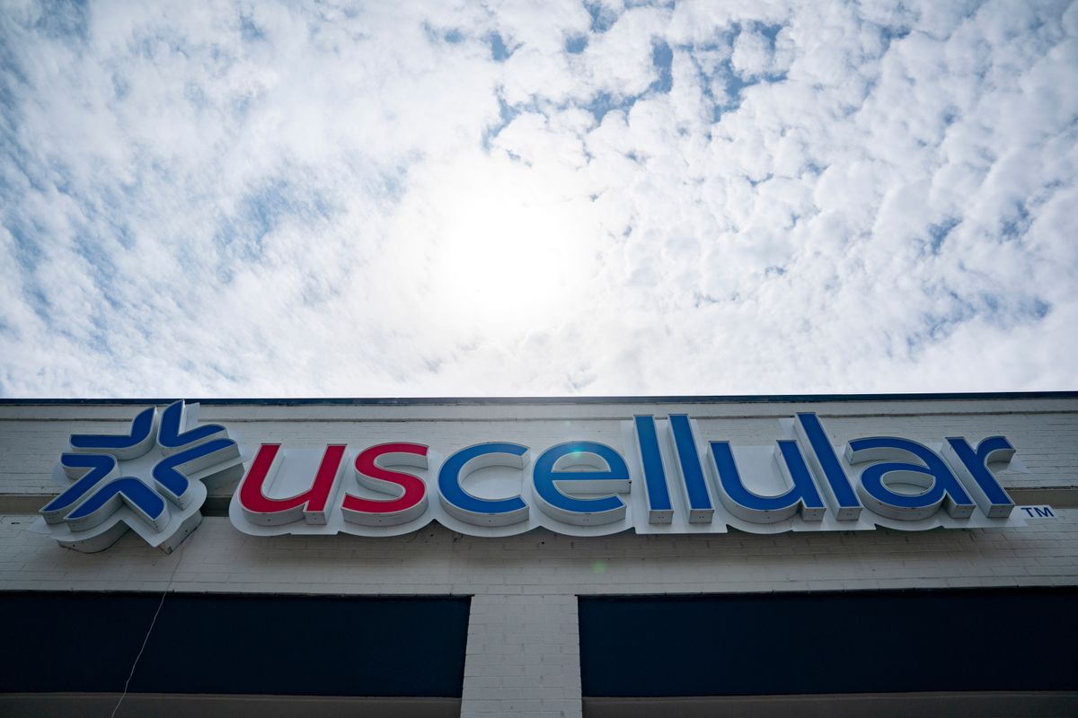 T-Mobile Pays $4.4 Billion for UScellular's 4.5 Million Customers and ...