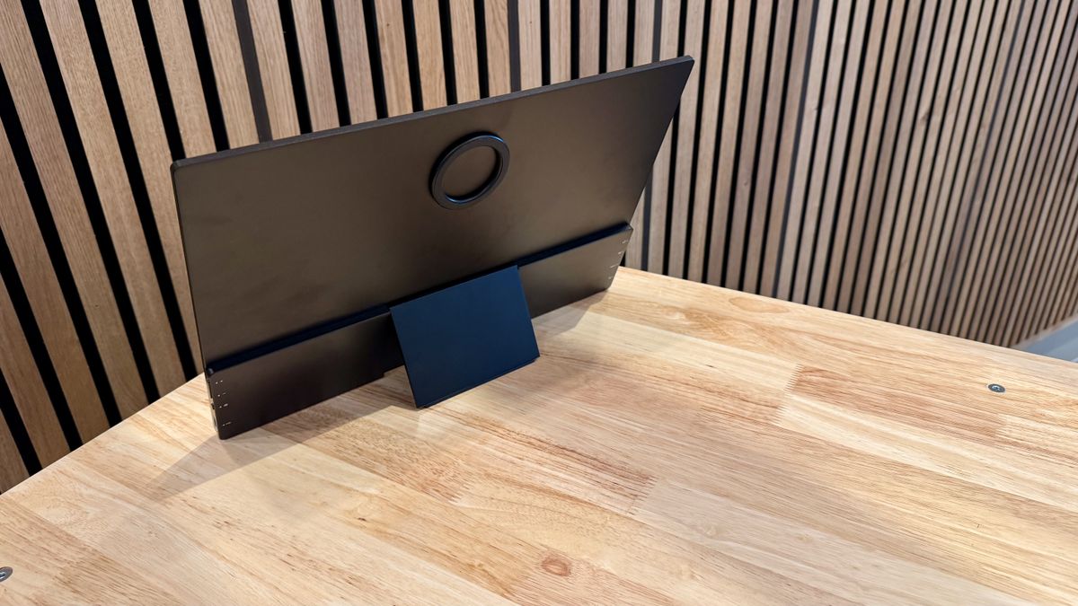 Tern Setups 16-inch 4K OLED portable monitor review | TechRadar