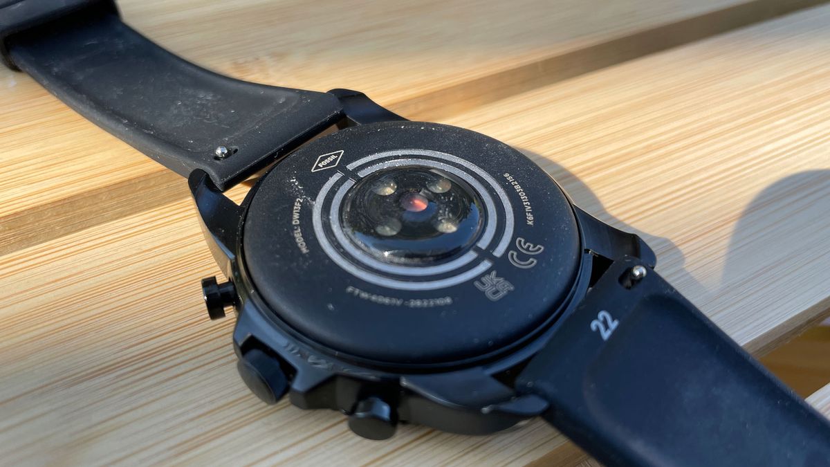 Fossil Gen 6 review: sleek design, poor battery | TechRadar