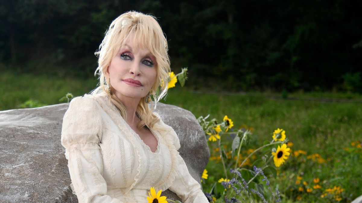 A glimpse inside Dolly Parton's Tennessee home | Homes and Gardens