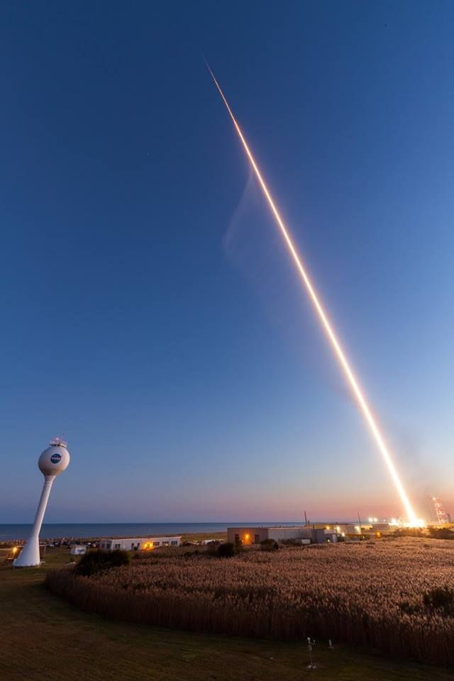 NASA Sounding Rocket Lights Up the Sky: Photos | Space