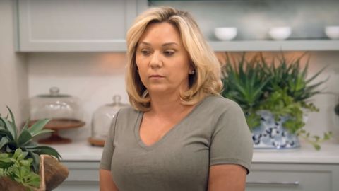 As Julie Chrisley Seeks To Appeal Her Prison Resentencing, She Doesn’t ...