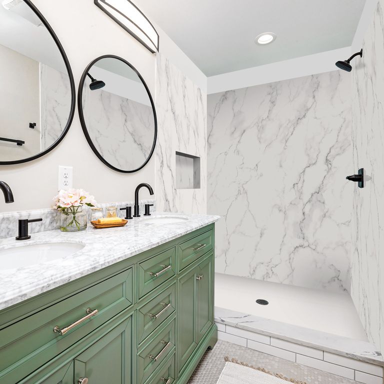 "Slab Showers" Are the Luxe Bathroom Trend Everyone's Choosing | Livingetc