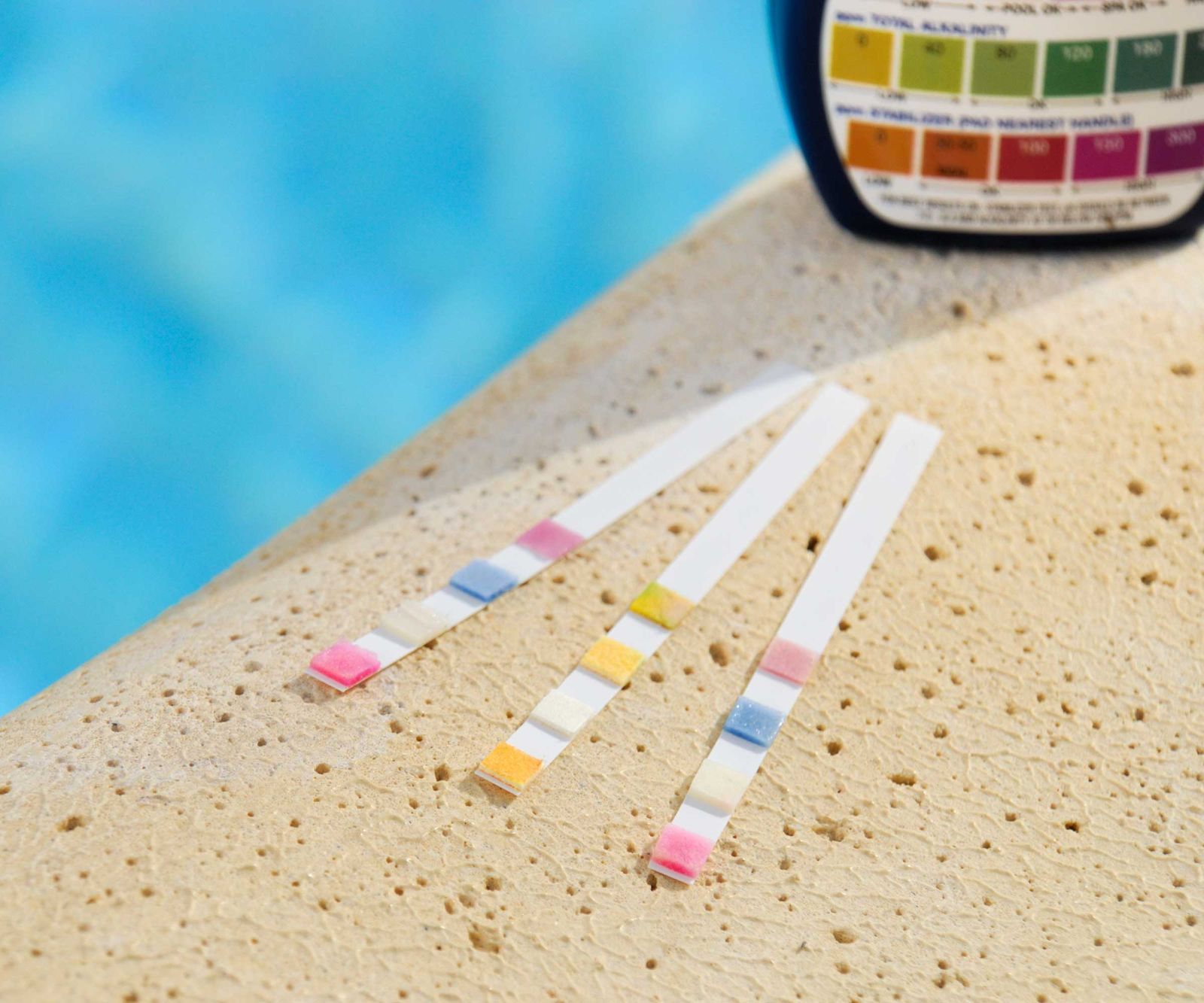 What's the difference between pool shock, chlorine, and bleach? | Homes ...