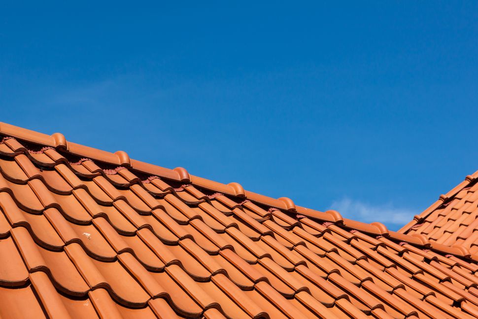 Types of roof tiles: Which roof covering is right for you? | Homebuilding