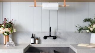 How to clean and prevent grease on kitchen walls | Homes and Gardens