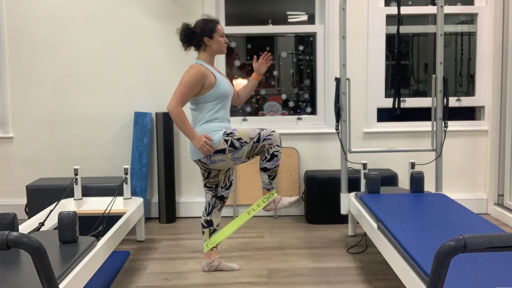 This eight-move standing abs workout builds a seriously strong core ...