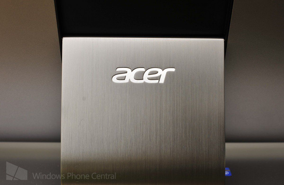 Acer Aspire R7 transforming Windows 8 laptop: A quick look at one of ...