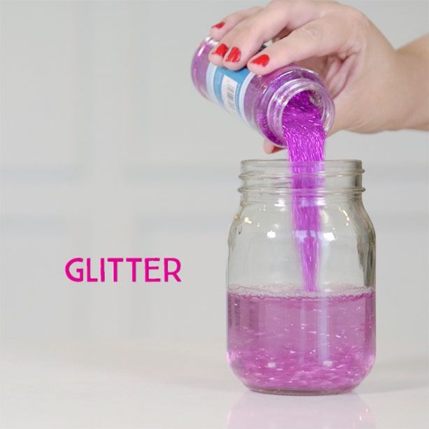 Glitter jars: How to make your own calm down jar or bottle | GoodtoKnow
