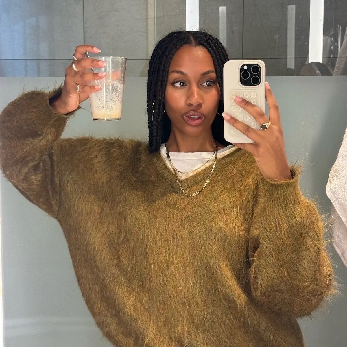 Can Collagen Really Improve Hair and Skin? Experts Say… | Who What Wear