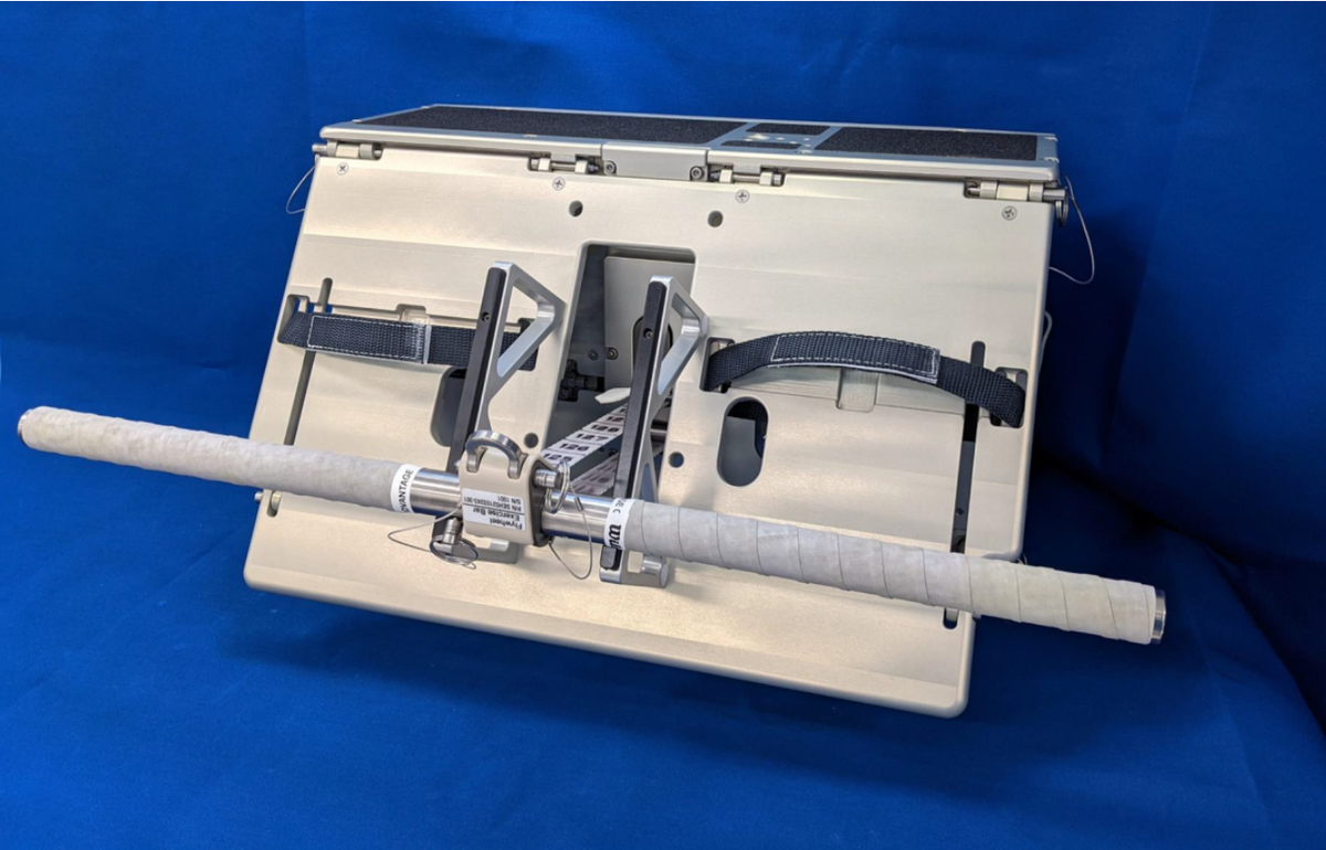 Artemis 2 exercise device soars in parabolic flight (photos, video) | Space