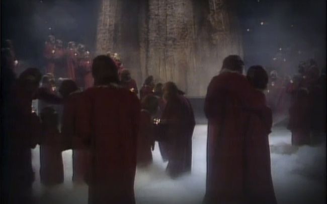 Life Day arrives today in the 'Star Wars' Universe with red robes ...