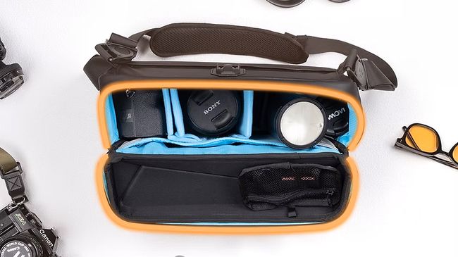 This is the world's first magnetic, zipper-free camera sling for one ...