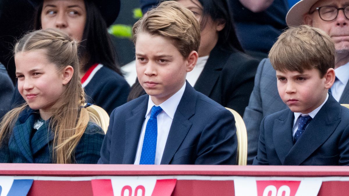 Princess Charlotte and Prince Louis Sharing Burden as Spares | Marie Claire