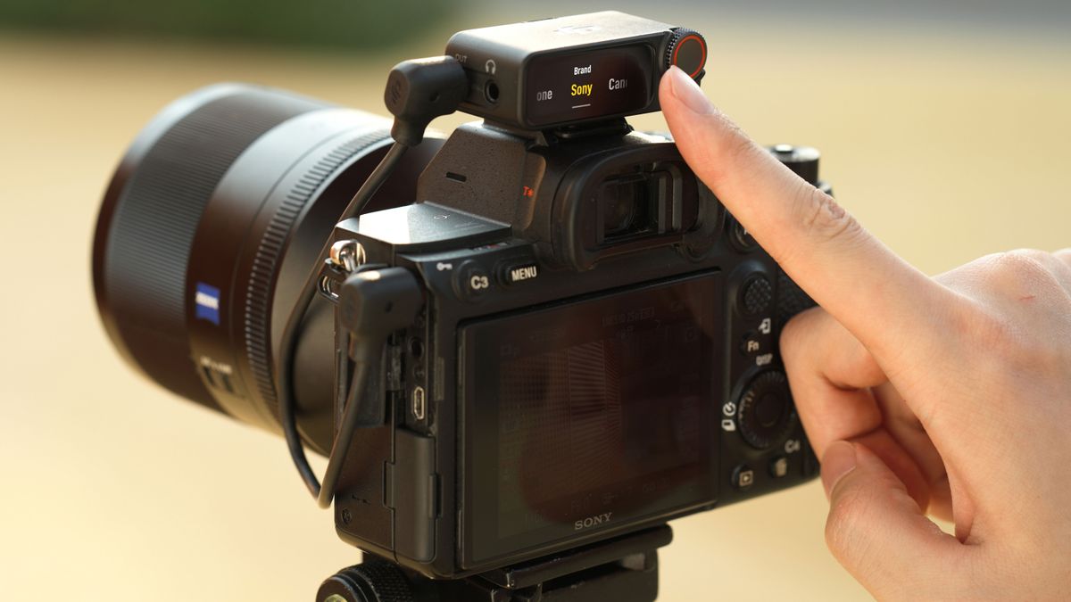 New DJI Mic 2 brings AI noise cancellation, high-res sound, and a knob ...