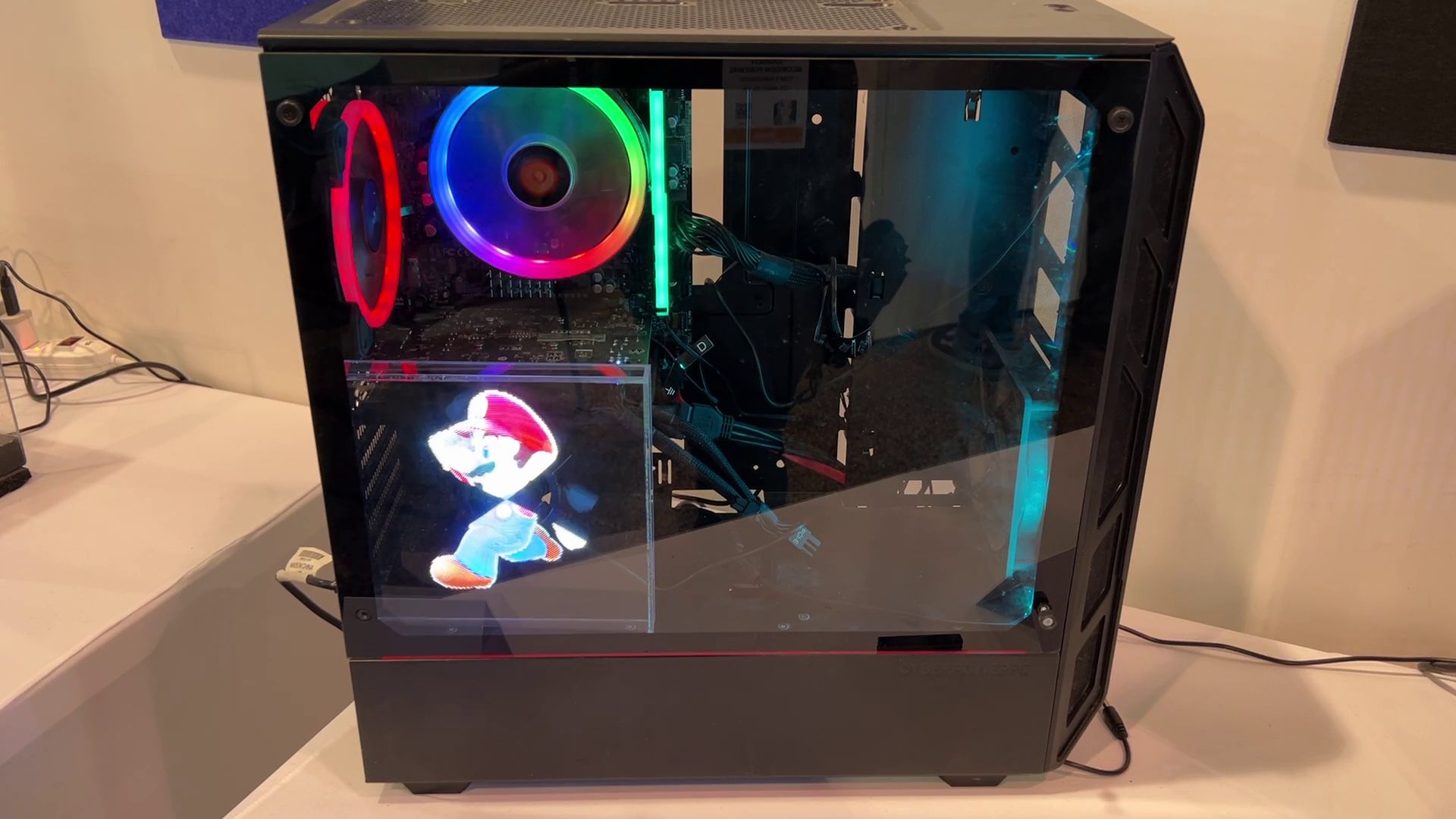 Holographic Side Panel Turns Your PC Into a 3D Showpiece | Tom's Hardware