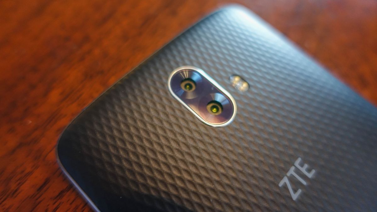 ZTE Blade V8 Pro on sale in the US with iPhone 7 Plus-like dual-lens ...