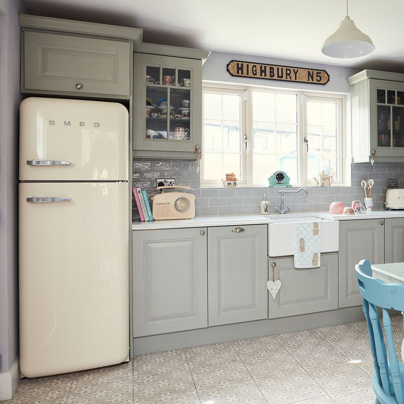 This stunning £60 grey kitchen makeover is unrecognisable | Ideal Home