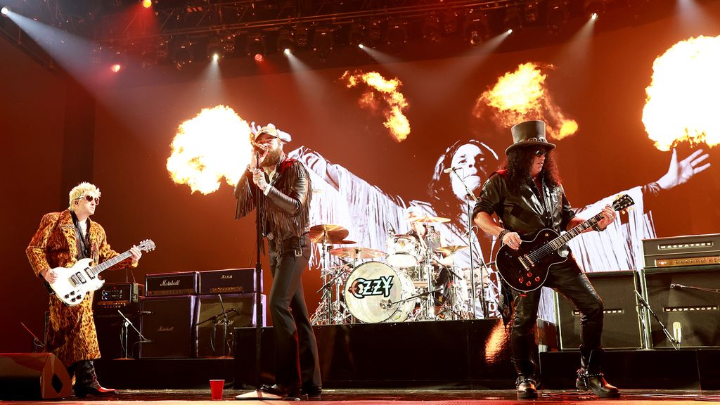 Slash and Andrew Watt lead all-star tribute to Ozzy at Grammys ...