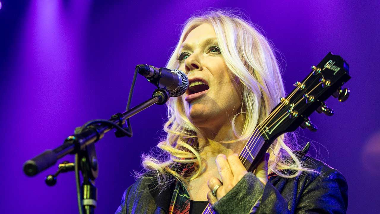 “Oh my god, no pressure right?!”: Nancy Wilson on performing Stairway ...