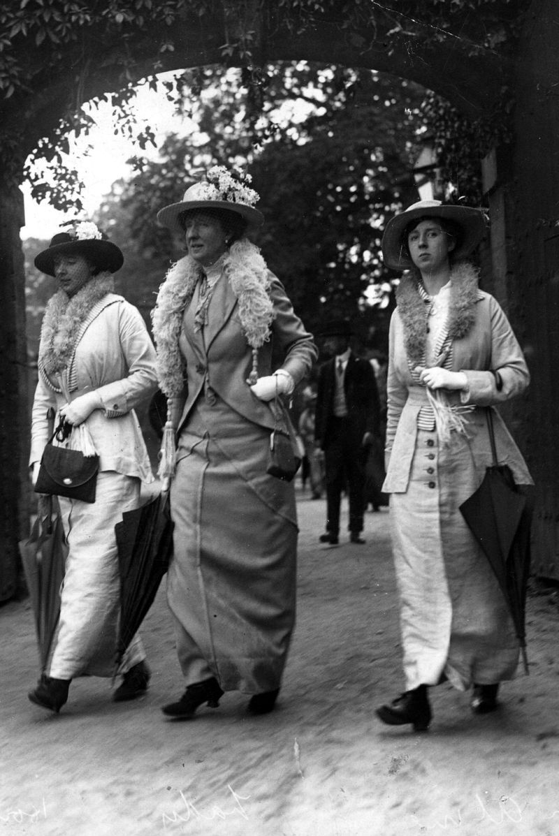 What People Were Wearing the Year You Were Born | 100+ Years of Fashion ...
