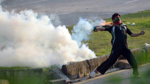 What's behind Pakistan's deepening political crisis?| News | | The Week