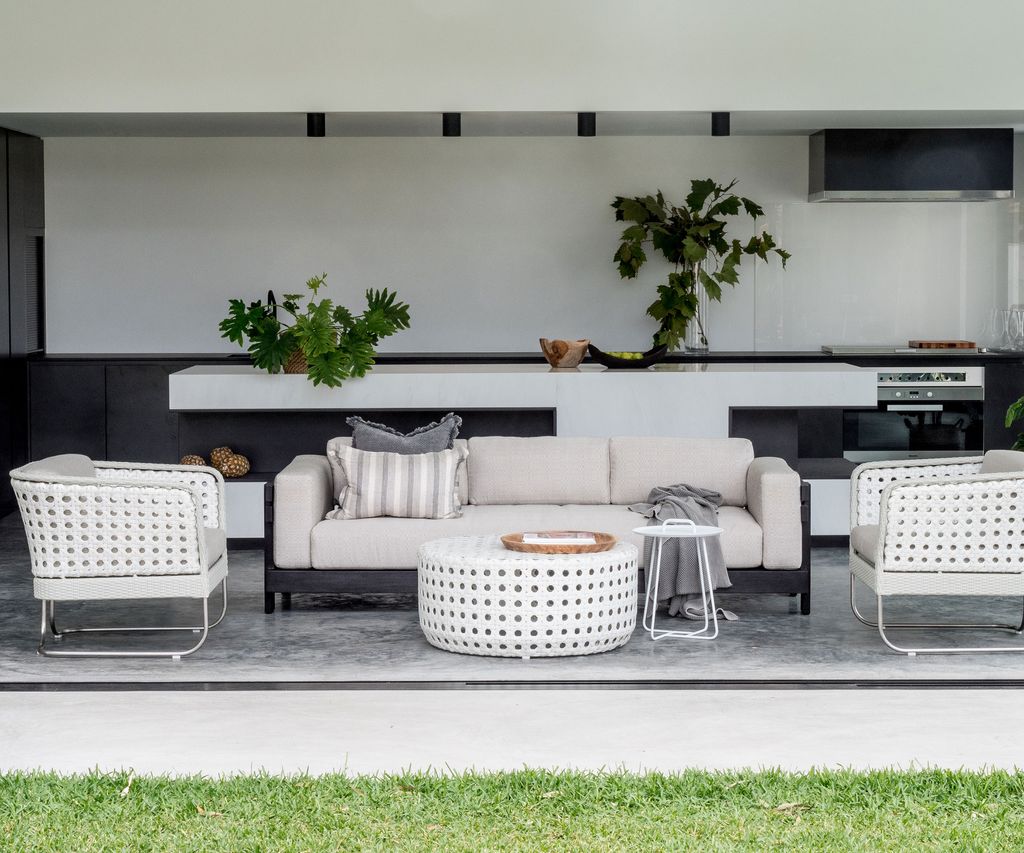 10 kitchen lounge ideas for creating the ultimate sociable home ...