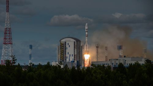 In Photos: Soyuz Rocket Launches Russia's Meteor M2-2 Weather Satellite ...