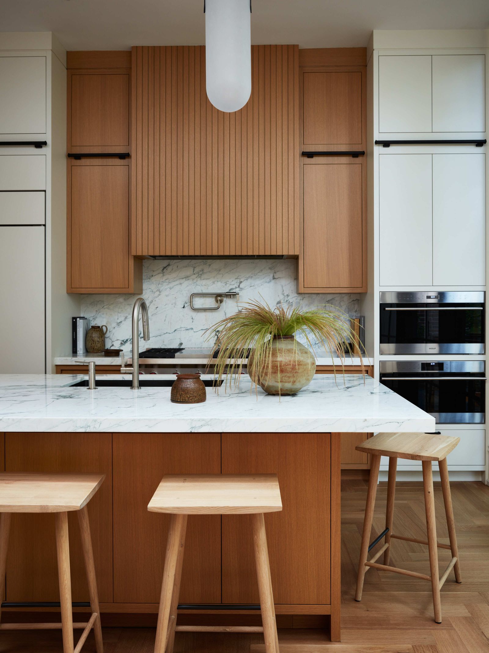 This Brownstone is a Lesson in How to Enhance Natural Light | Livingetc