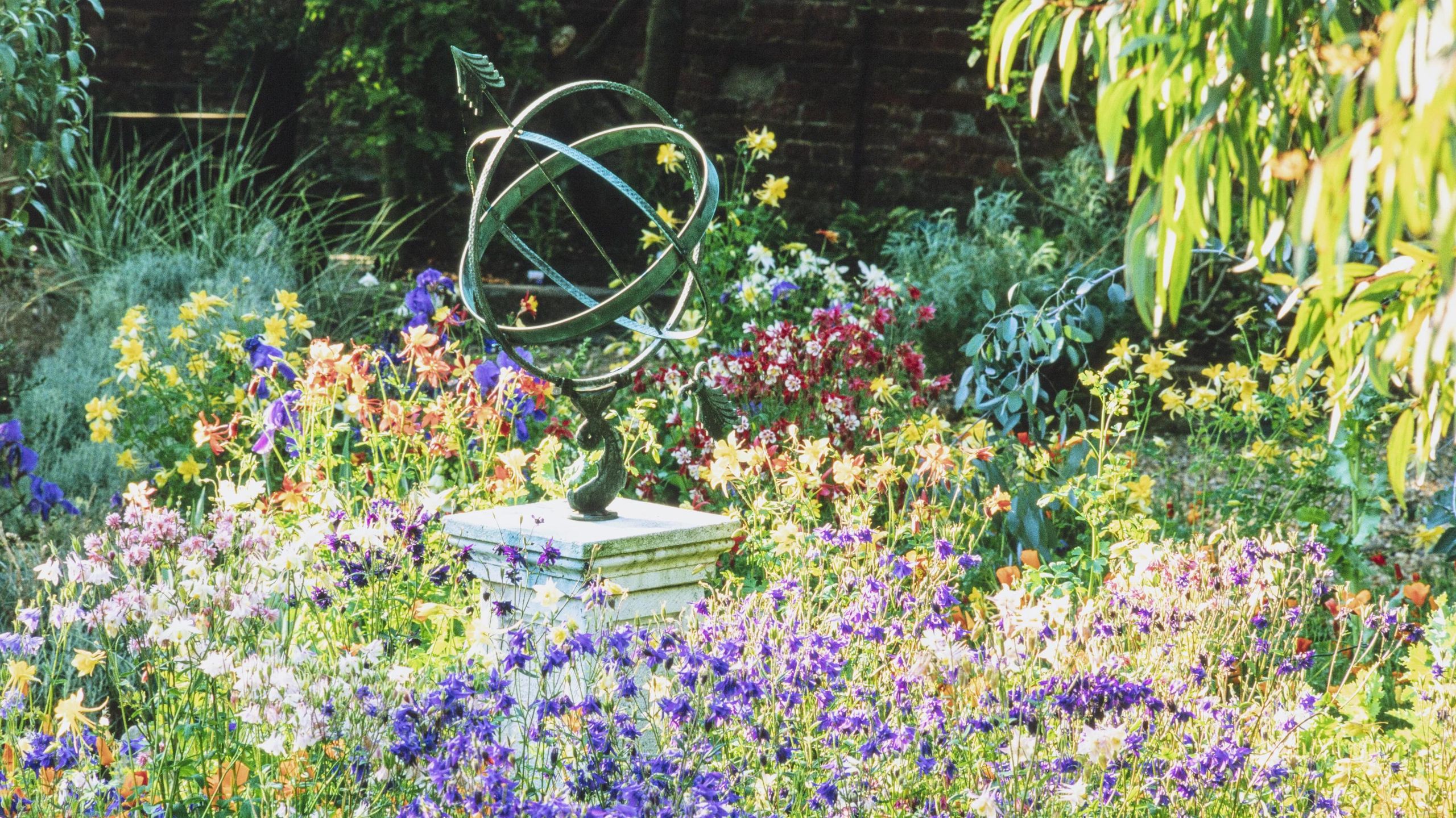 How to design an energising garden for an uplifting space | Ideal Home