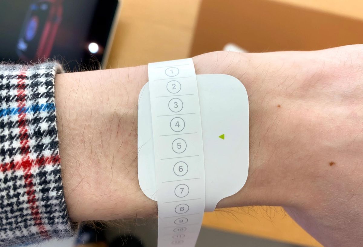 Apple Stores will help you fit the new Solo and Braided Solo Loop band ...