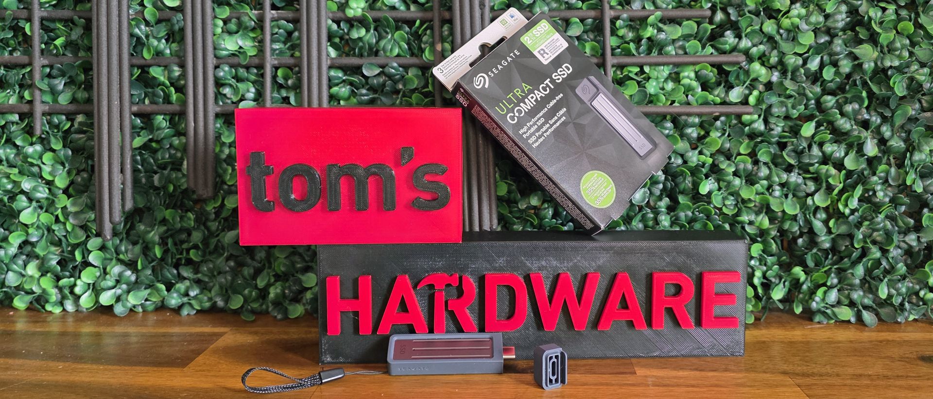 Seagate Ultra-Compact SSD Review: Premium flash drive looks, mid-range ...