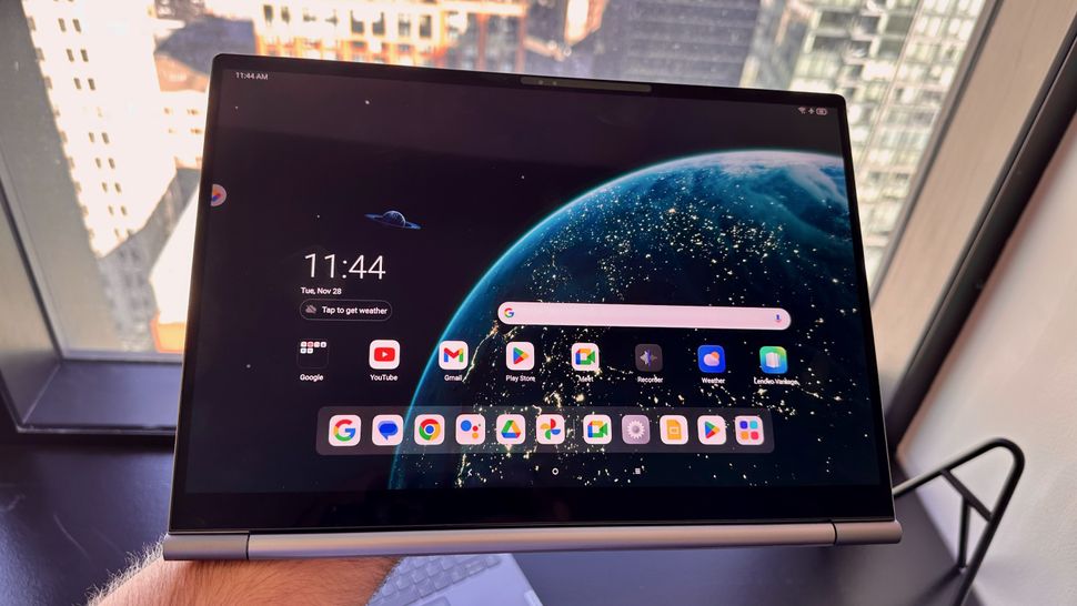 Lenovo combined a Windows laptop and Android tablet into one epic ...