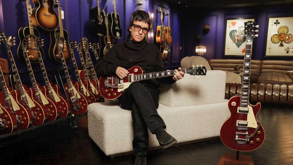 20 limited edition Gibson ‘84 Les Paul Standard with Bigsby, Signed by ...