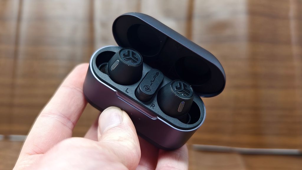 JLab Epic Lab Edition review: some solid features, but not enough to ...