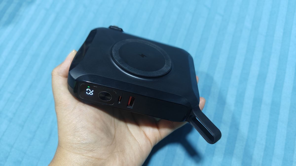 The perplexing Magic Laptop Power Bank from Raycon does a bad job ...