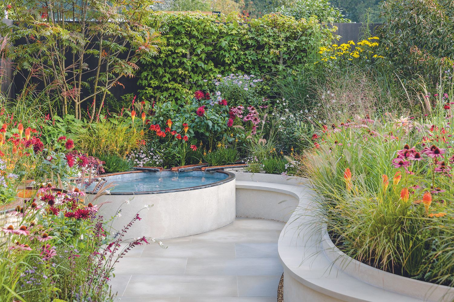 This new landscaping trend adds softness to garden design | Livingetc