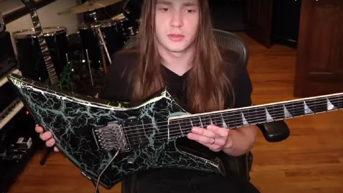 Check out Brandon Ellis’s awesome 27-fret Jackson Custom Shop Kelly ...