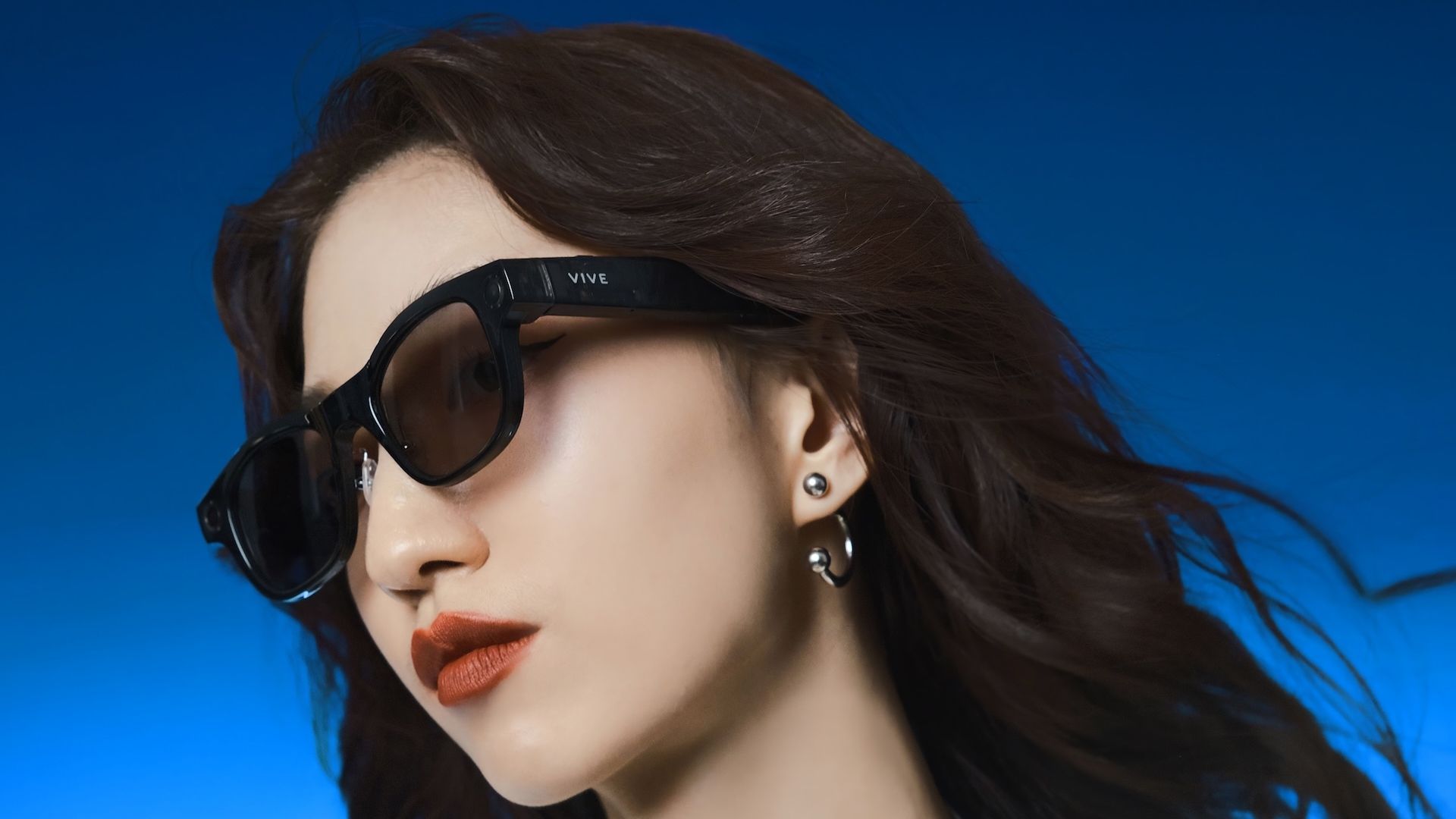 Become a spy with the HTC VIVE Eagle smart glasses | Shortlist