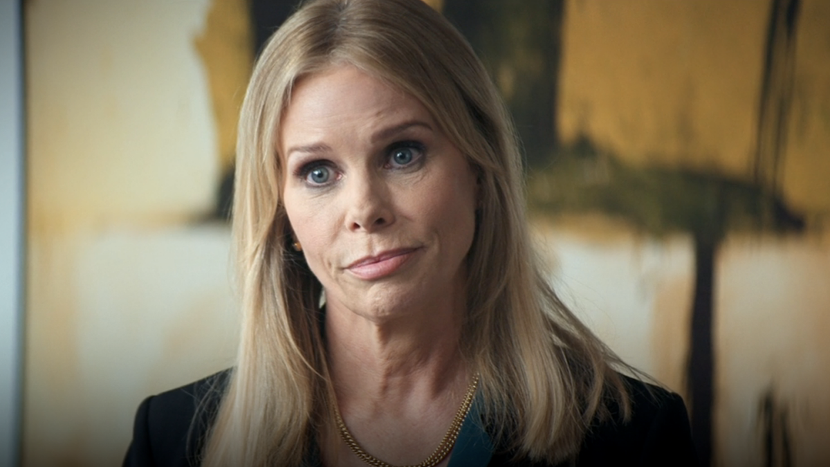 The Flight Attendant Season 2 Ending Explained: How Cassie Healed Amid ...