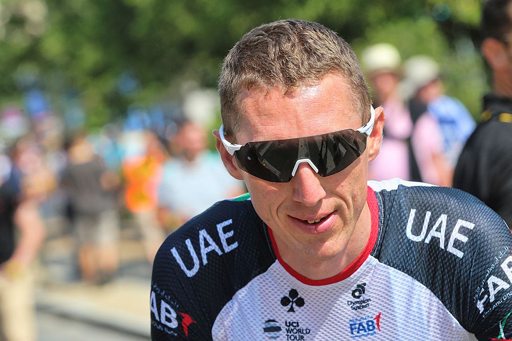 Dan Martin leaves Vuelta a Espana early to welcome newborn twins ...
