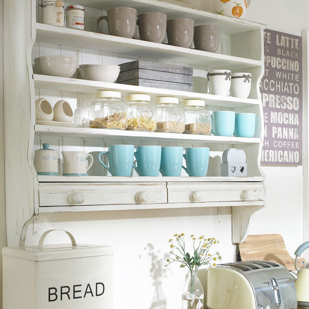 Be inspired by this freestanding country kitchen | Ideal Home