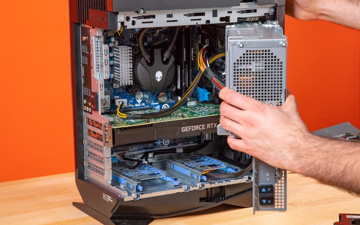 Alienware Aurora R8 Review: The Gaming PC King Gets RTX Power | Tom's Guide