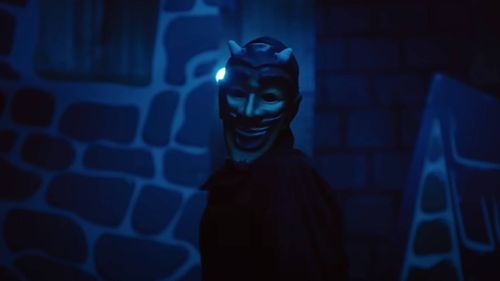 The first trailer for Mike Flanagan’s Stephen King movie gives us a cryptic glimpse at the end ...