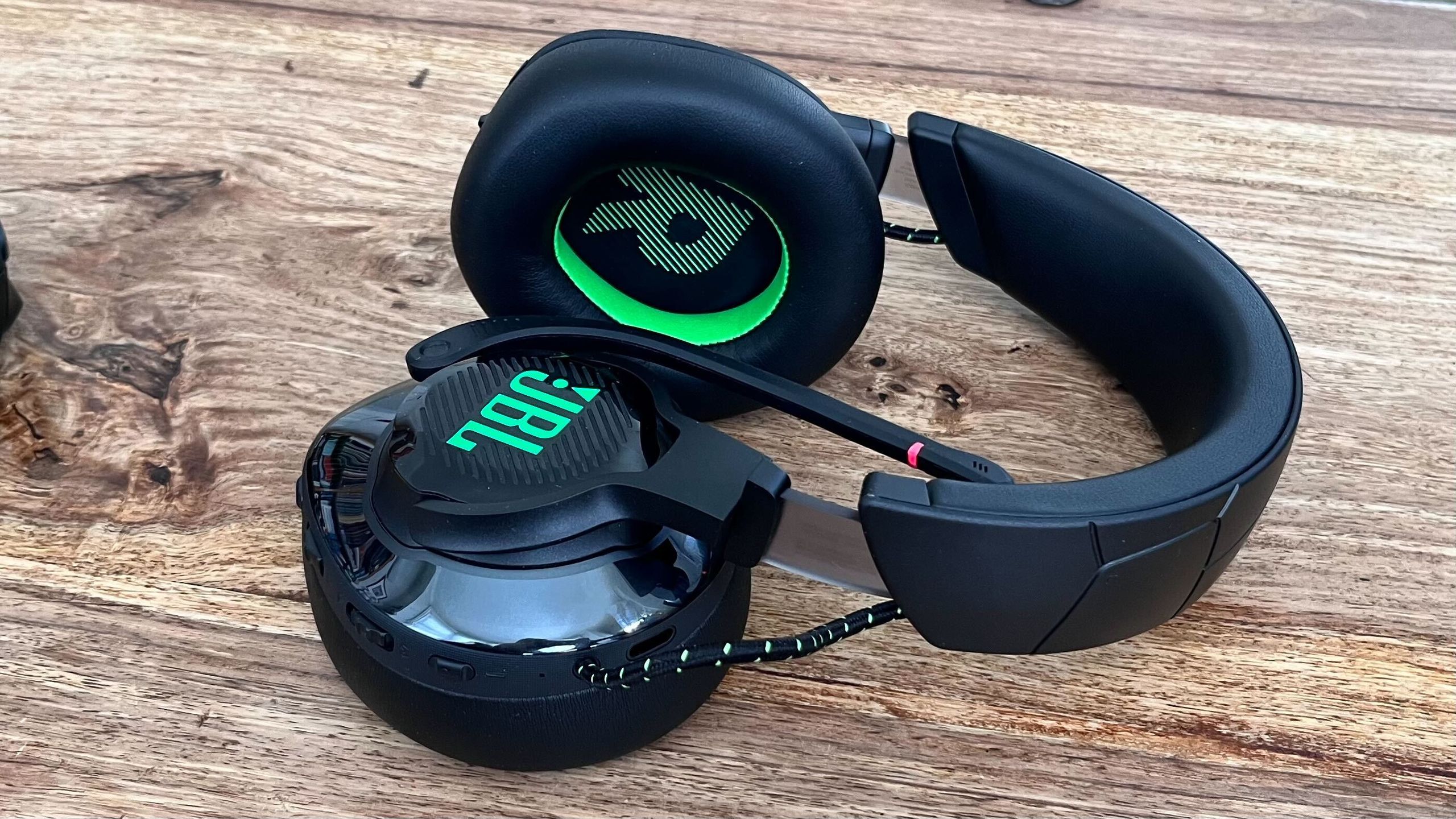 JBL Quantum 910X review: great gaming audio, but some rough edges ...