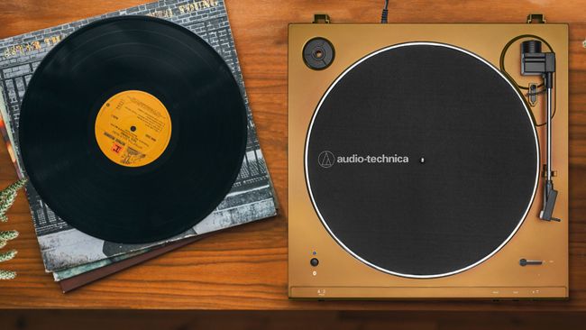 This Pink Floyd turntable won't leave you feeling comfortably numb ...