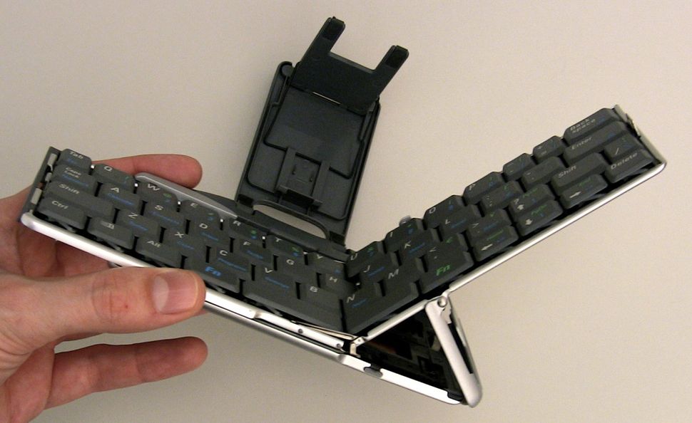 Bluetooth Keyboard Video Smackdown | Windows Central